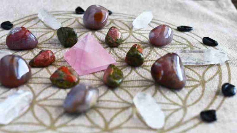 10 Best Root Chakra Stones to Heal Muladhara | Crystals Alchemy