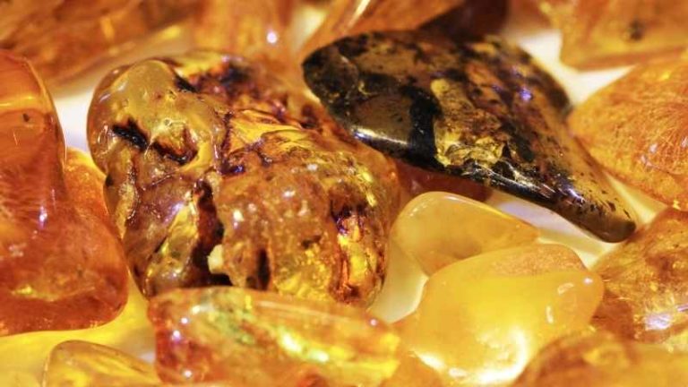 the 9 Best Yellow Crystals: Their Meanings, Properties, and How They ...