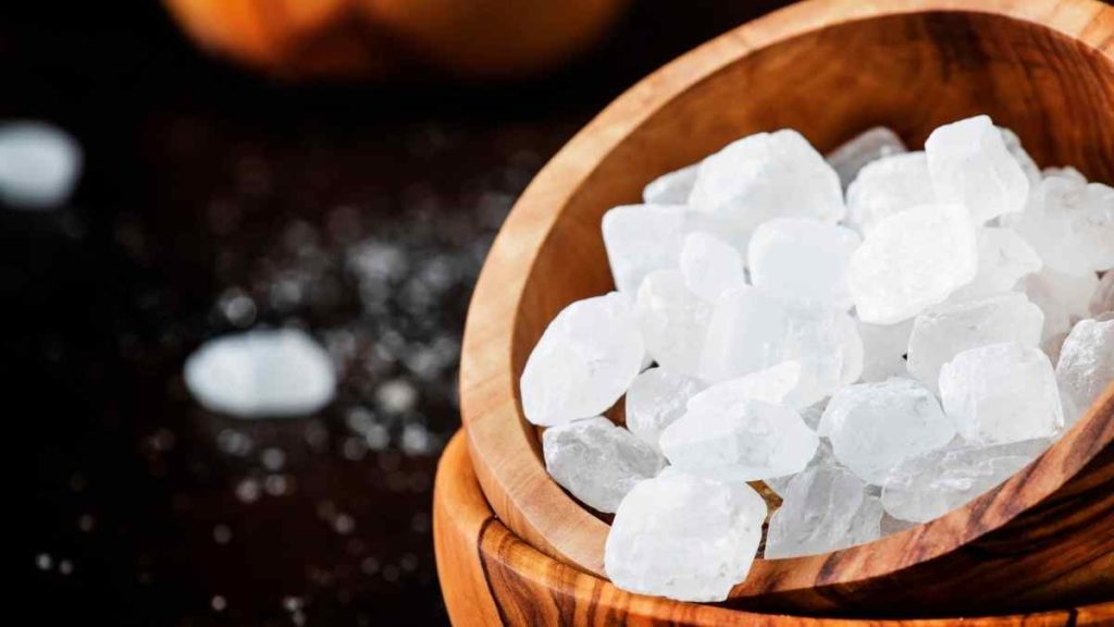5 Powerful White Crystals: Meaning, Properties and Benefits | Crystals ...