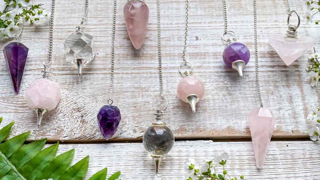 How to Use a Crystal Pendulum for Clarity and Guidance in Your Life in ...